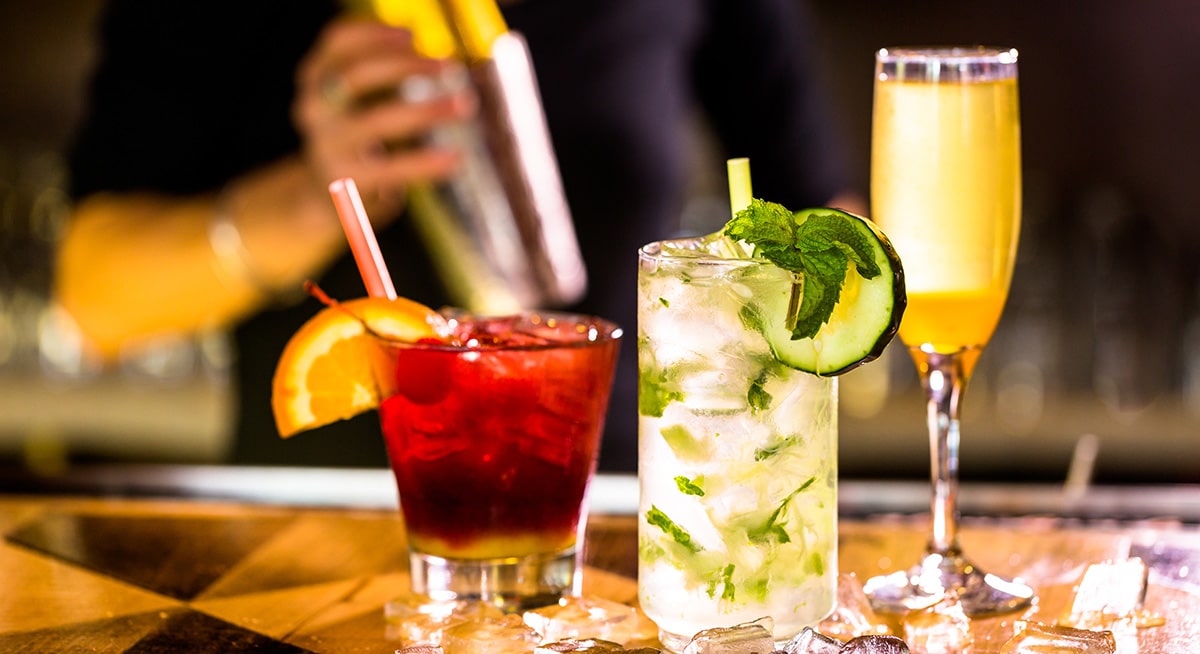 10 Tips for Setting Up the Perfect Home Bar